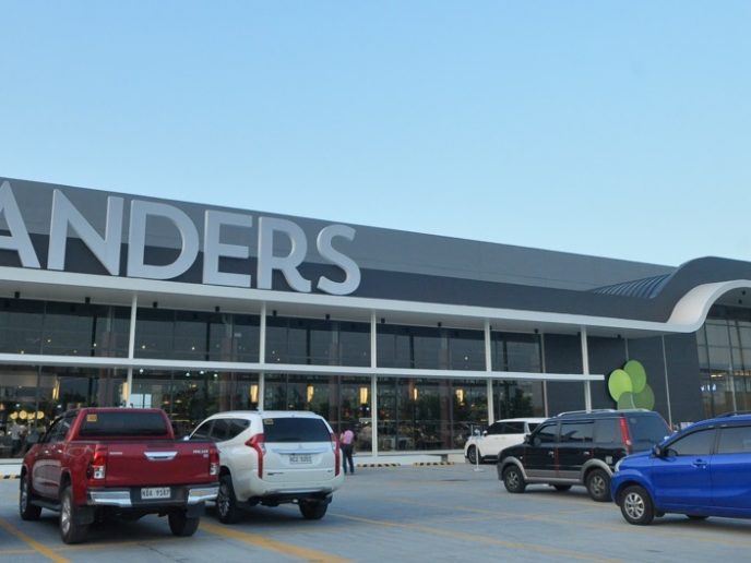 Landers Superstore is giving away a Porsche 911 Carrera S, Kia Sonet ...